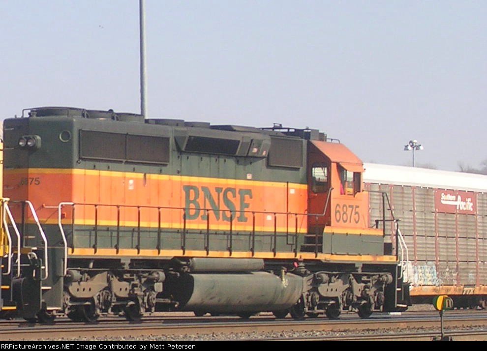 BNSF 6875